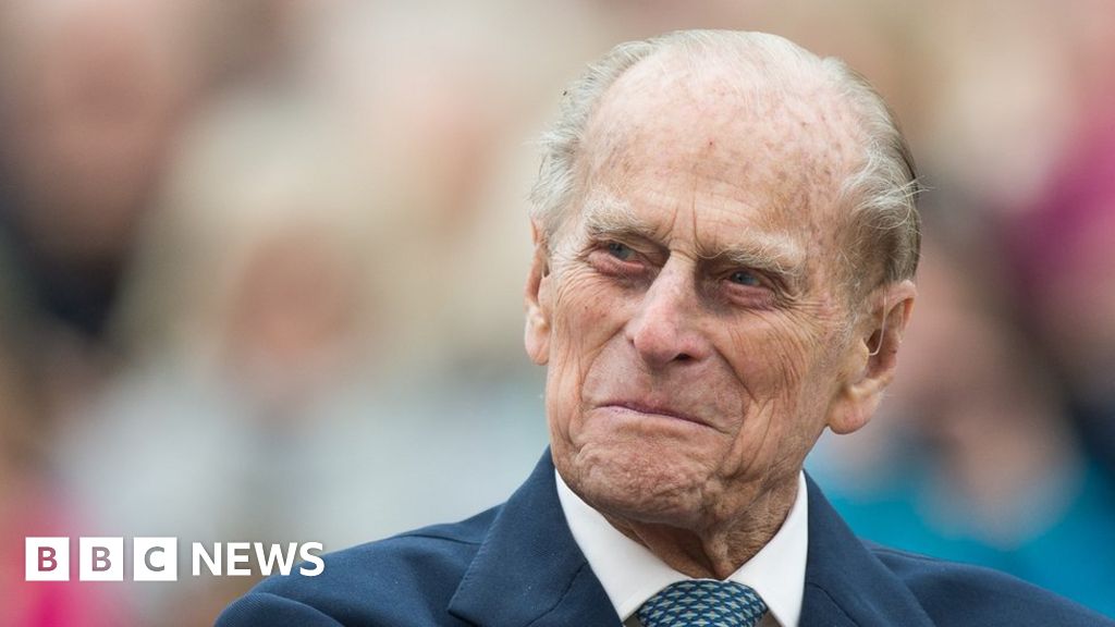 Prince Philip: Tributes to Duke of Edinburgh in Dorset - BBC News