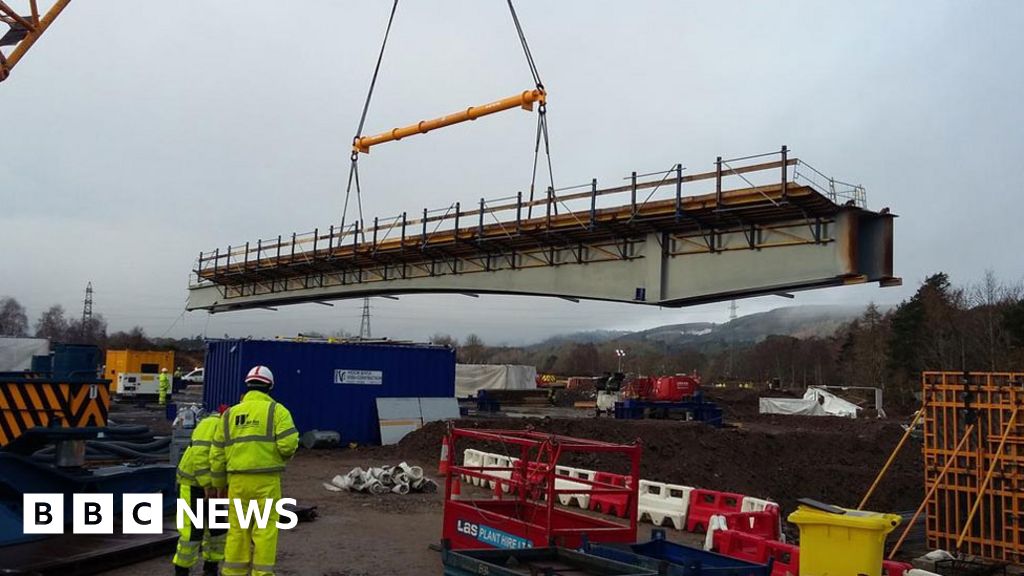 Public asked to vote on name for new Inverness bridge - BBC News