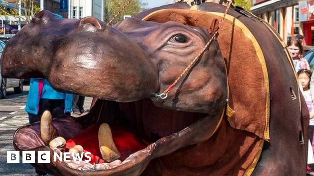 Mechanical hippo to star in two-day Hanley arts festival