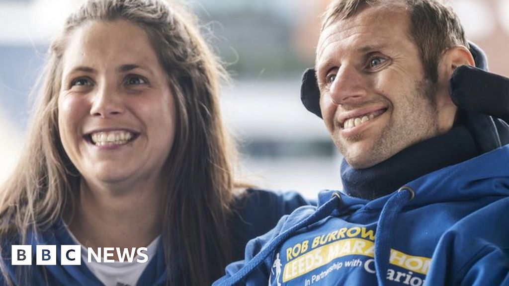 Rob Burrow to receive Pride of Britain award for MND fundraising - BBC News