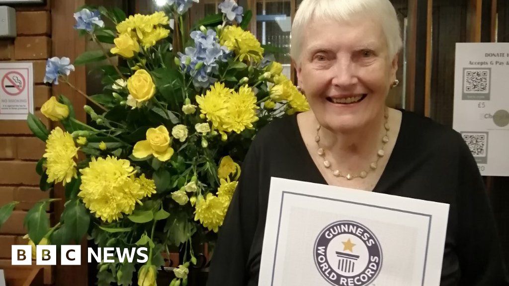Guinness World Records: Woman, 86, has longest orchestra career - BBC News