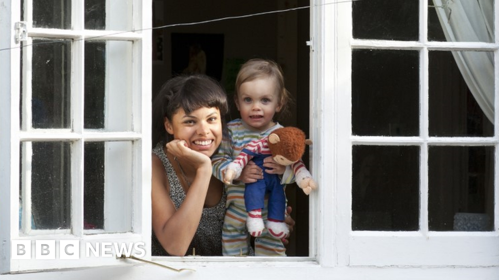 Covid-19: Five ways to avoid catching the virus indoors