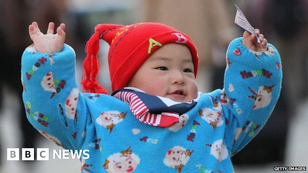 End of China's one-child policy explained - BBC News