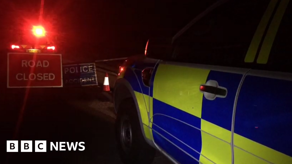Two people killed and one seriously injured in Devon crash - BBC News