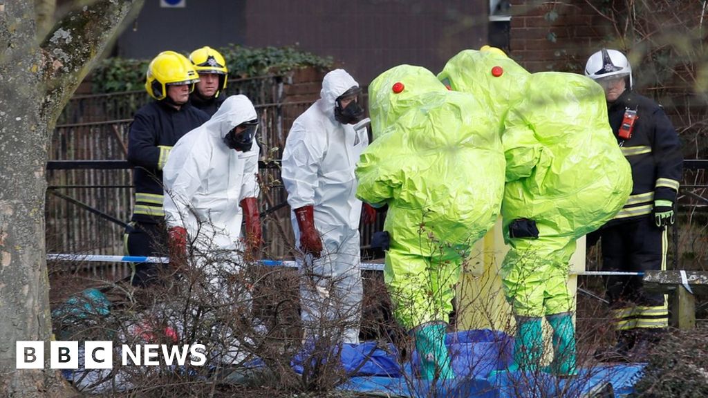 Russian spy: What are nerve agents and what do they do? - BBC News