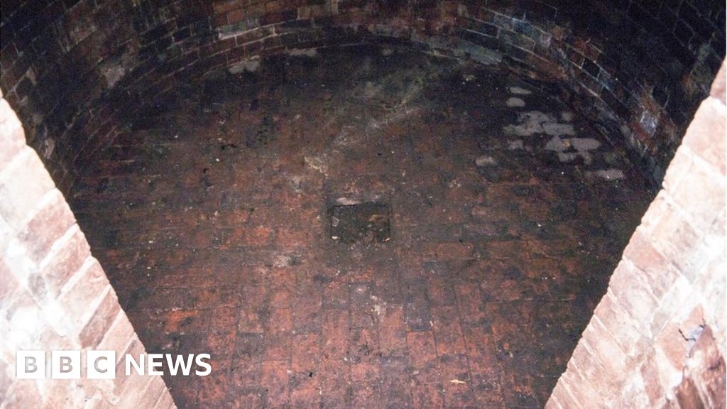 Blaby's 'hidden' Victorian ice house restoration to begin - BBC News