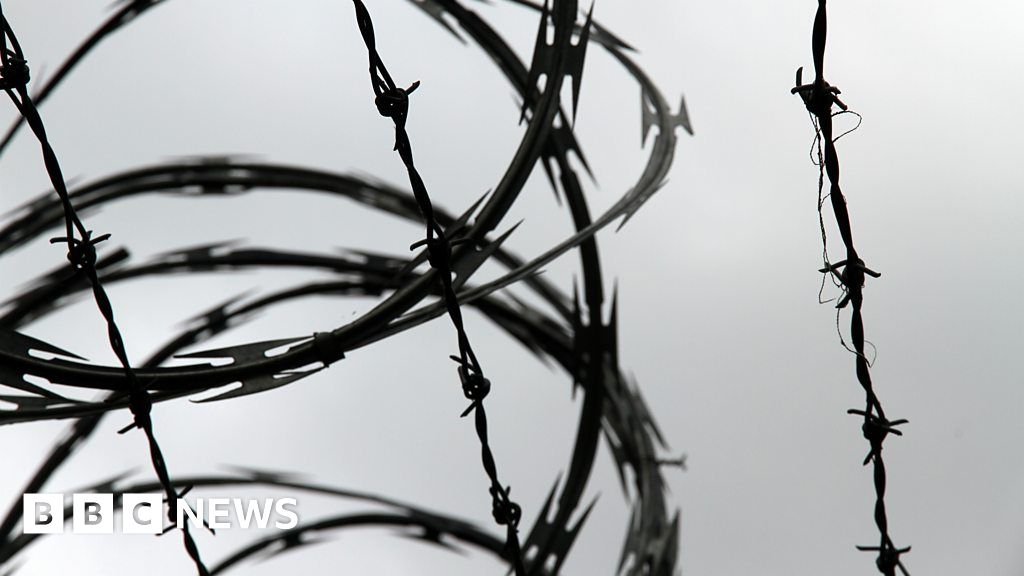 Prison self harm: 'He cut his own throat' - BBC News