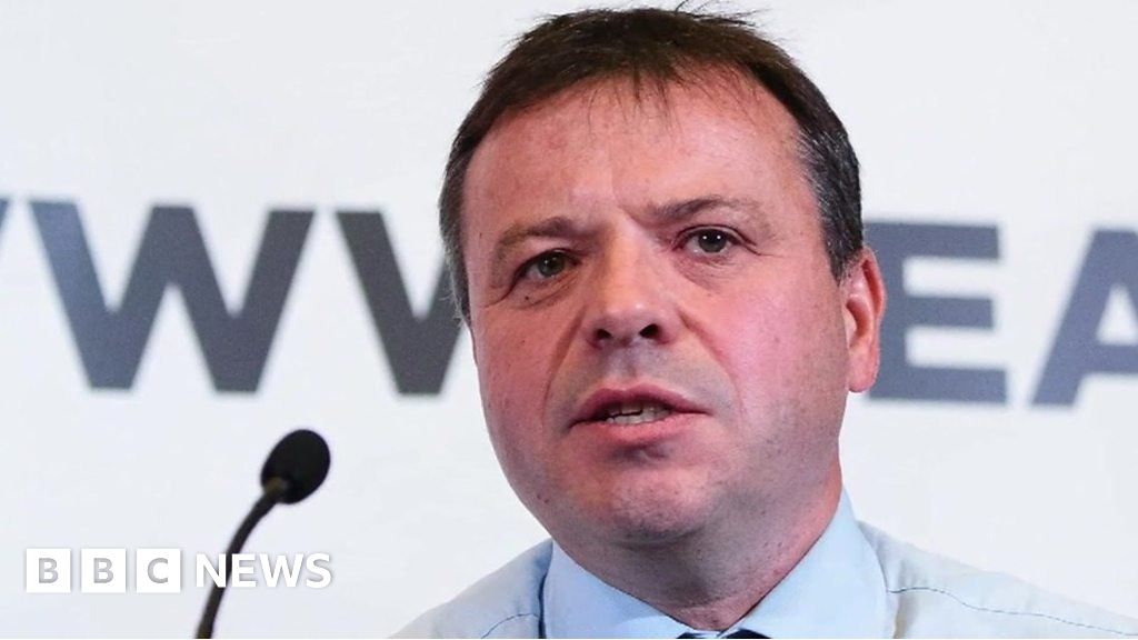 Arron Banks: Questions raised about Brexit donor’s links to Russia ...