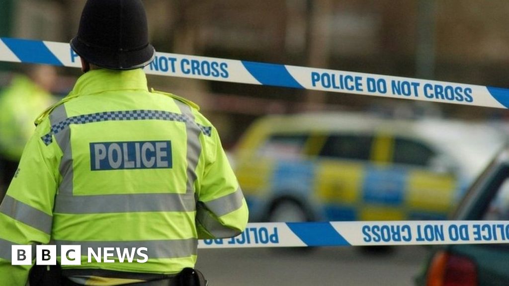 Warren Duke killing: Joseph Storr, 25, admits manslaughter - BBC News