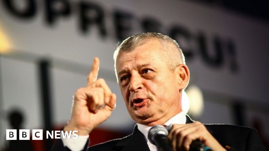 Romania corruption: Bucharest mayor arrested - BBC News