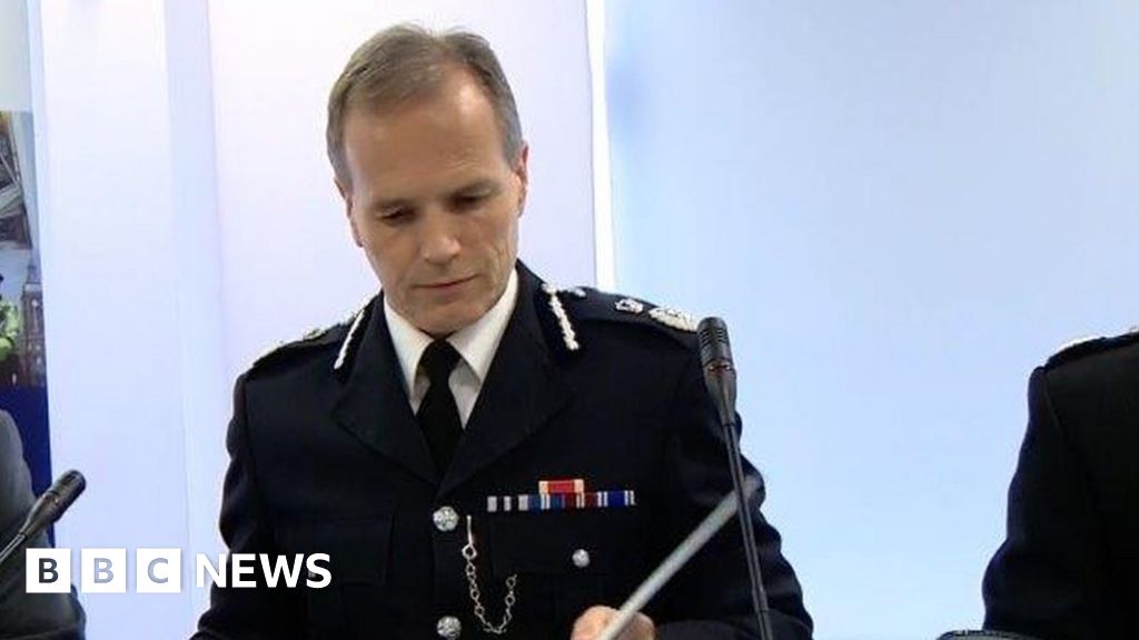 Police Scotland review after chief constable's early resignation - BBC News