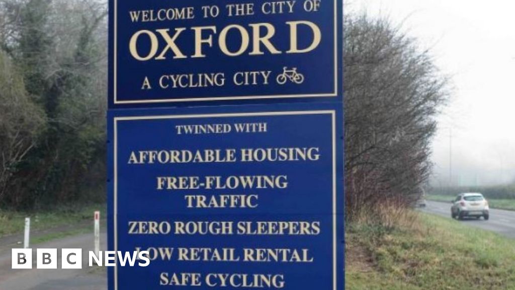 Oxford sign: Cheeky welcome pops up on route into city - BBC News