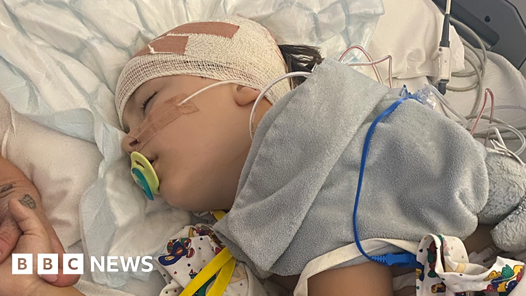 Harlow dad donates £10m to hospital after son's diagnosis - BBC News