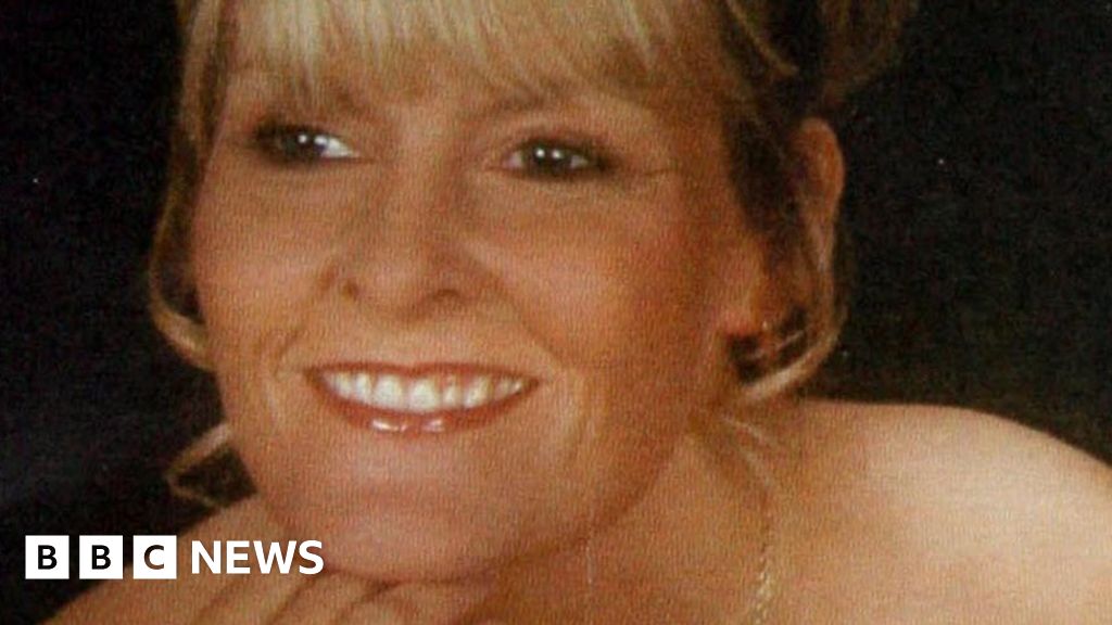 Inquiry told of effort to free boy from under rally car