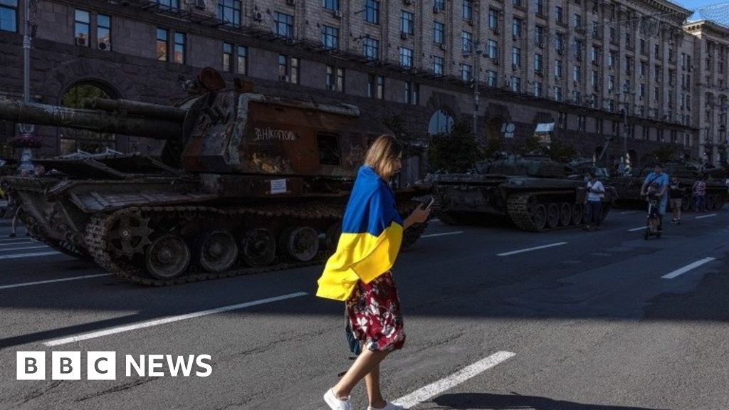 Ukraine war: Shock and defiance on Independence Day - round-up - BBC News