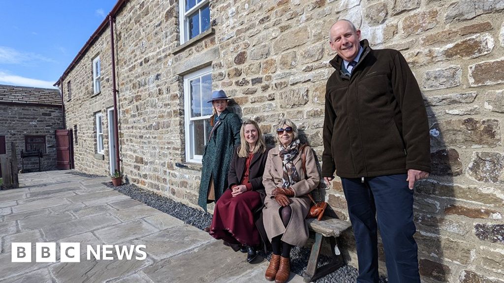 Weardale farmhouse moved and recreated at Beamish museum - BBC News