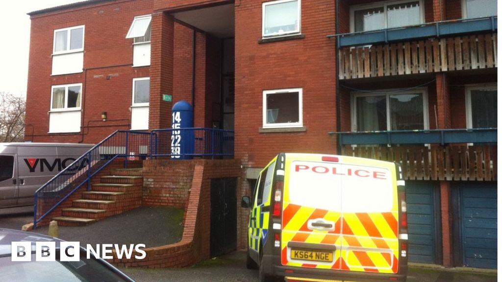 Redditch murder arrest after woman found dead at house - BBC News