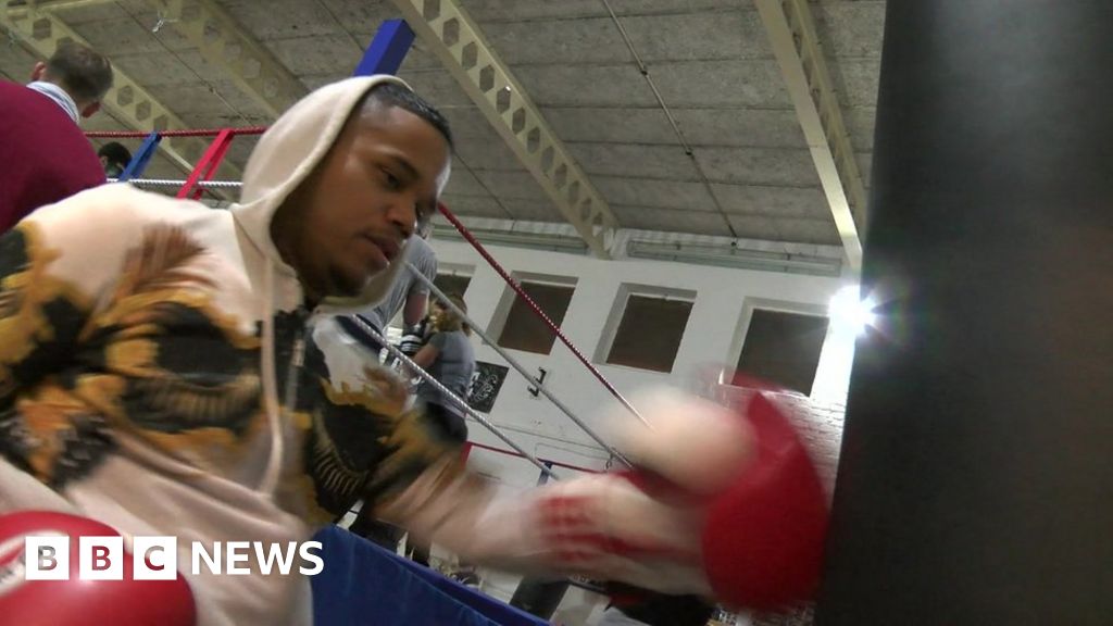 How disabled boxing has changed our lives - BBC News