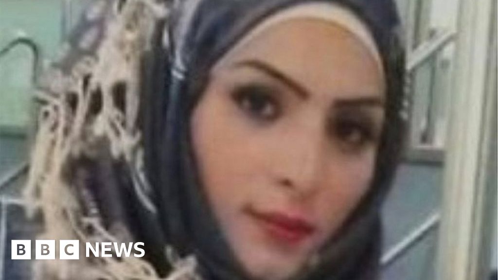Manchester police offer £50,000 reward to find missing mum - BBC News