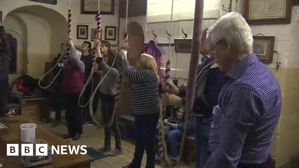 Wrexham St Gile church bells need £10,000 repair work - BBC News