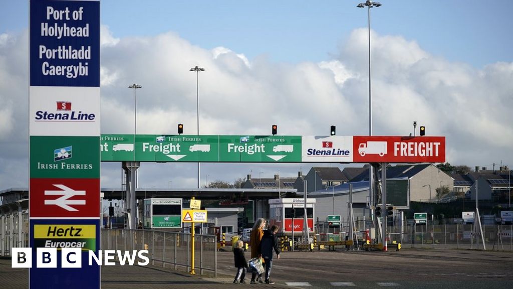Brexit: Holyhead border facility could create 120 jobs - BBC News