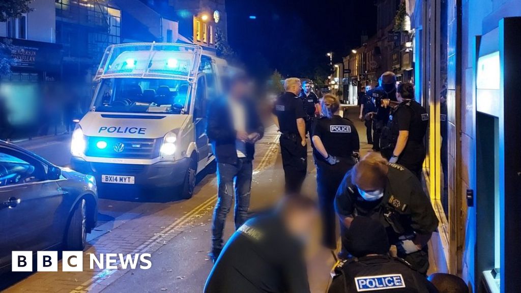 Leicester lockdown: City deserted as Leicestershire reopens - BBC News