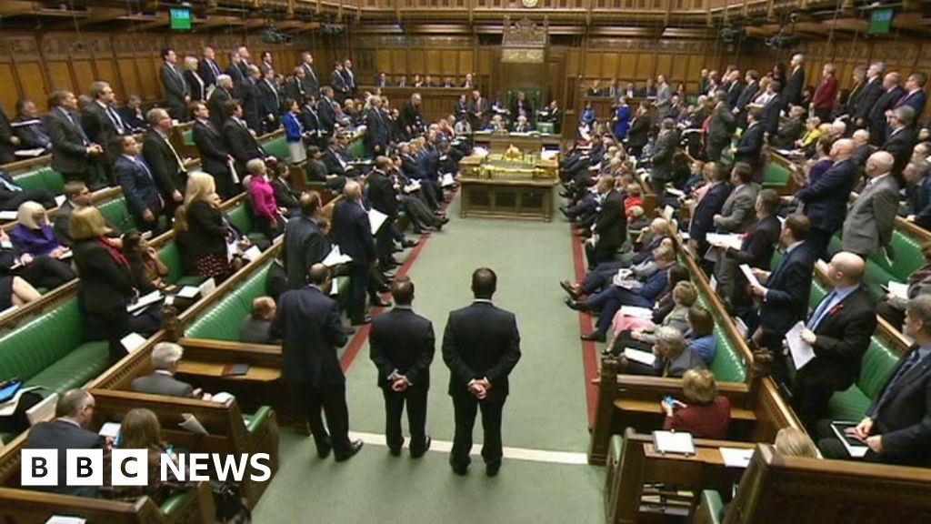 Welsh MPs clash with David Cameron over Syria air strikes - BBC News
