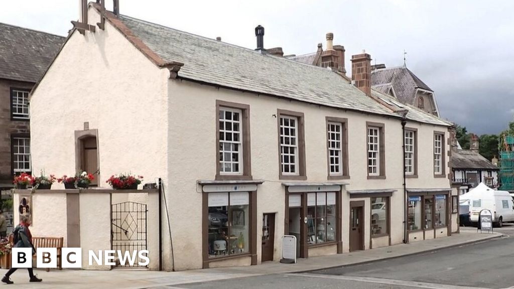 Appleby's Moot Hall could host weddings again - BBC News