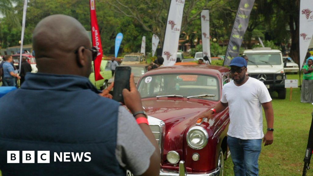 Uganda's vintage vehicle competition - BBC News
