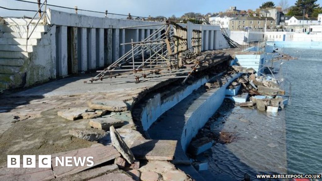 Jubilee Pool, Penzance: Work begins on historic lido - BBC News
