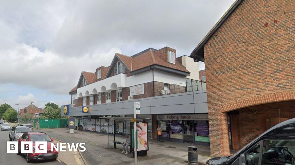 Horley: Man arrested after attempted kidnap outside Lidl store