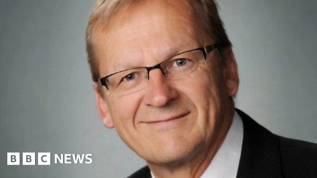 Matti Makkonen: Finnish pioneer of texting tech dies - BBC News