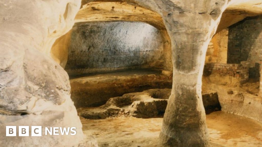 Rarely seen Nottingham caves to open to public - BBC News