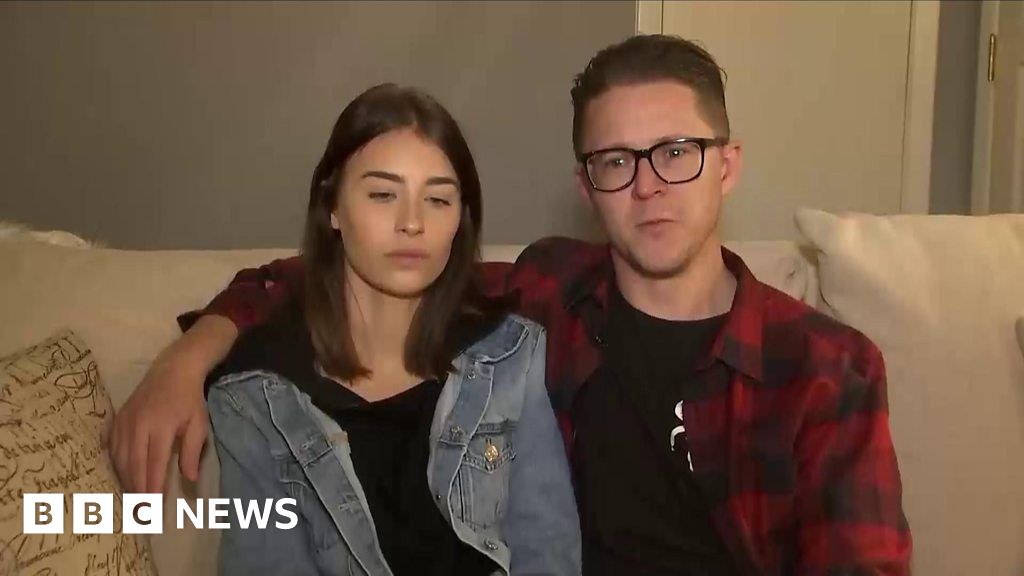 US hiker rescued from quicksand after 12 hours - BBC News