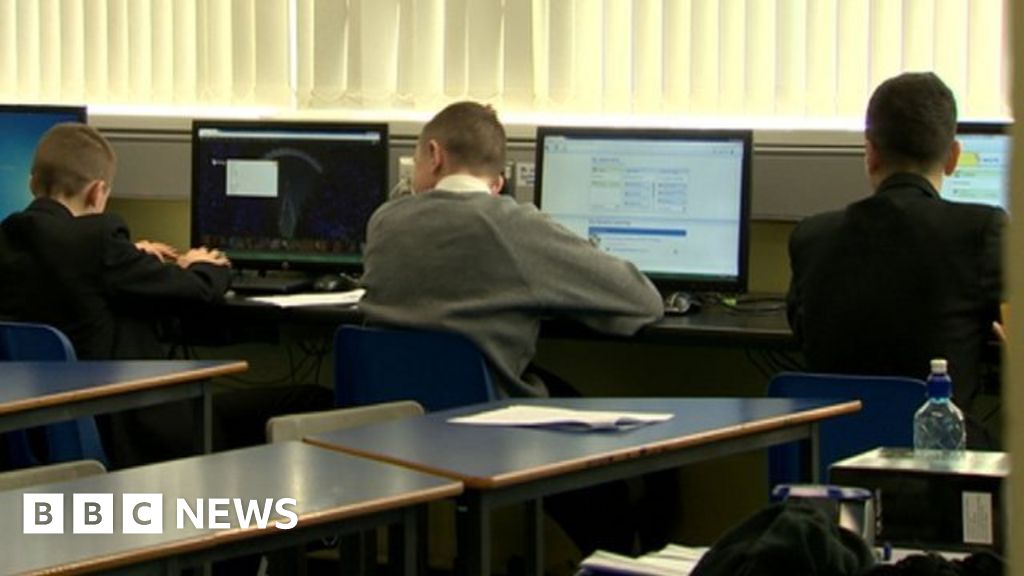 Academic selection 'reinforces privilege and disadvantage' says report ...