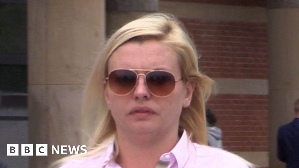 Sarah Bramley's sex photo sparked love rival murder - BBC News