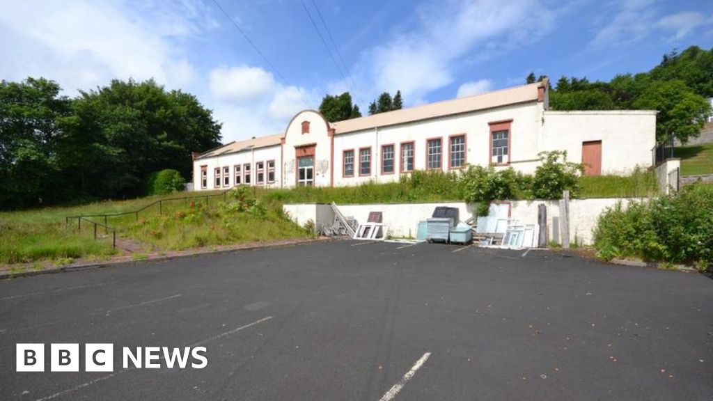 Historic cashmere brand to be revived in Hawick - BBC News