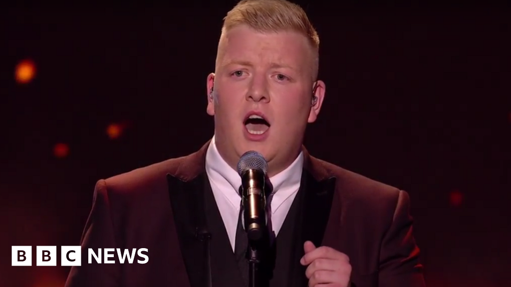 Britain's Got Talent: Anglesey singer Gruffydd Wyn Roberts out - BBC News