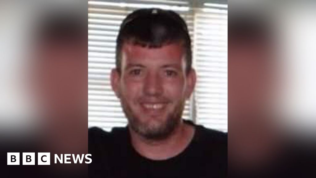 Toxteth stabbing: Murder charge over man's death - BBC News