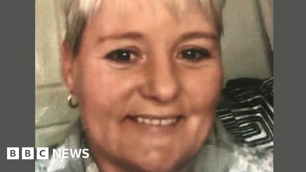 Murder accused denies 'chopping up' Julie Reilly - BBC News