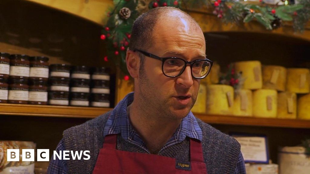 O2 outage: 'We are going to lose custom' - BBC News