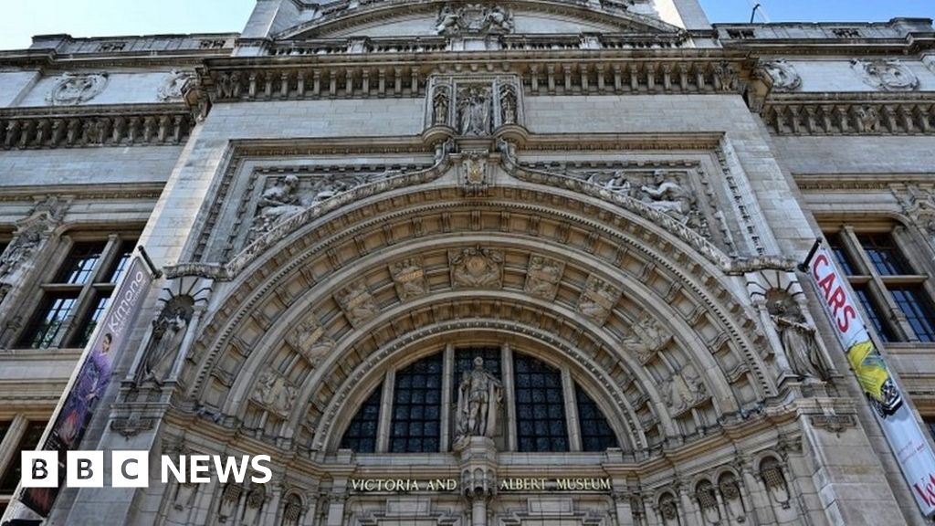 Coronavirus: London museums 'looking forward to seeing visitors'