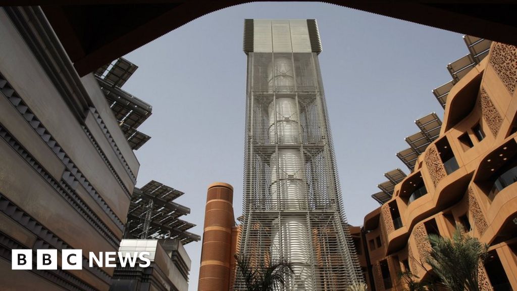 'Significant opportunities' for low-carbon cities - BBC News