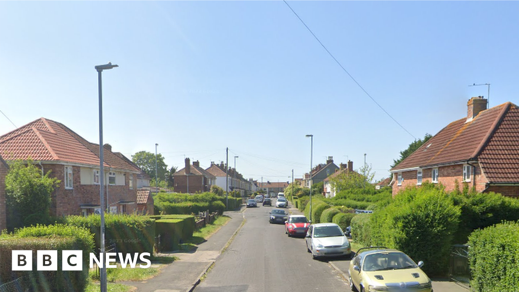 Bristol man in hospital with suspected stab wounds