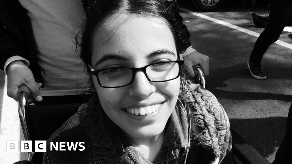 US soap star 'back from dead' for Syria refugee - BBC News