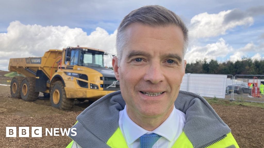 Transport secretary Mark Harper visits A417 improvement scheme