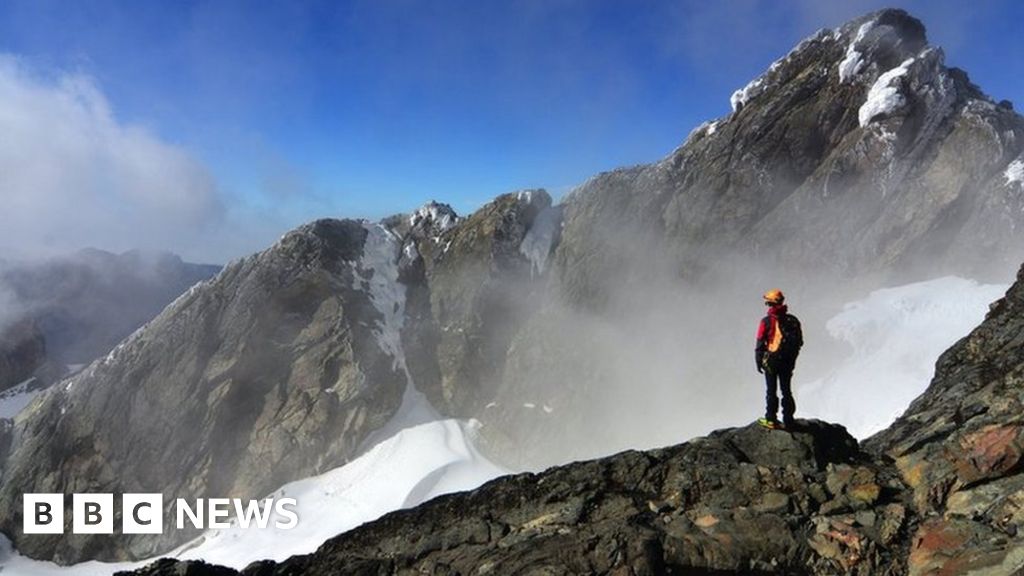 Uganda climate change: The people under threat from a melting glacier ...