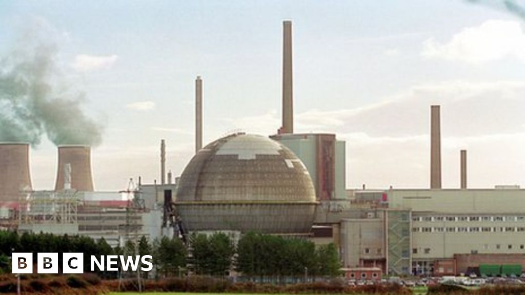 Radioactive 'pooh sticks' trace carbon's ocean journey - BBC News