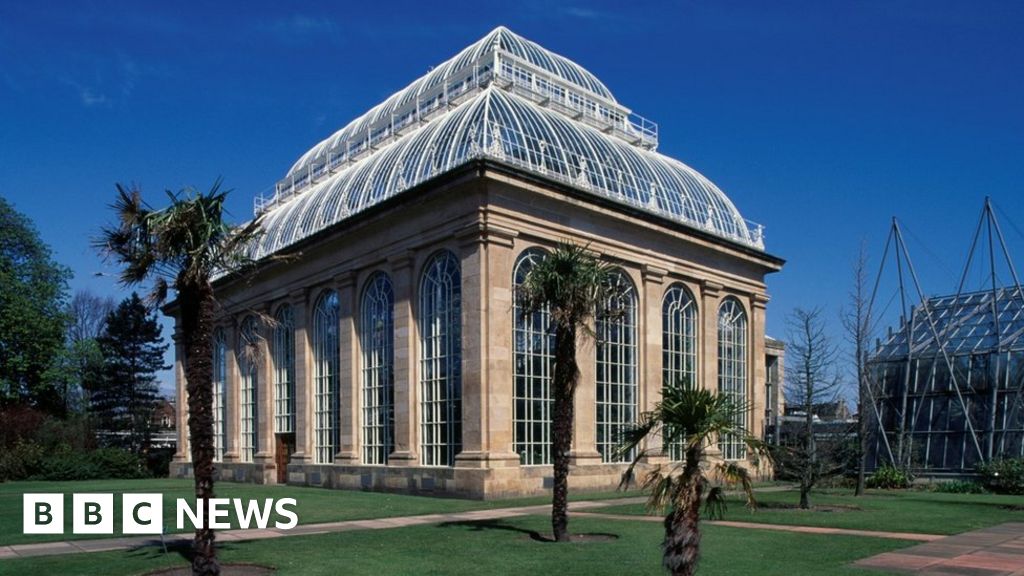 Edinburgh's Royal Botanic Garden celebrates 350th anniversary - BBC News
