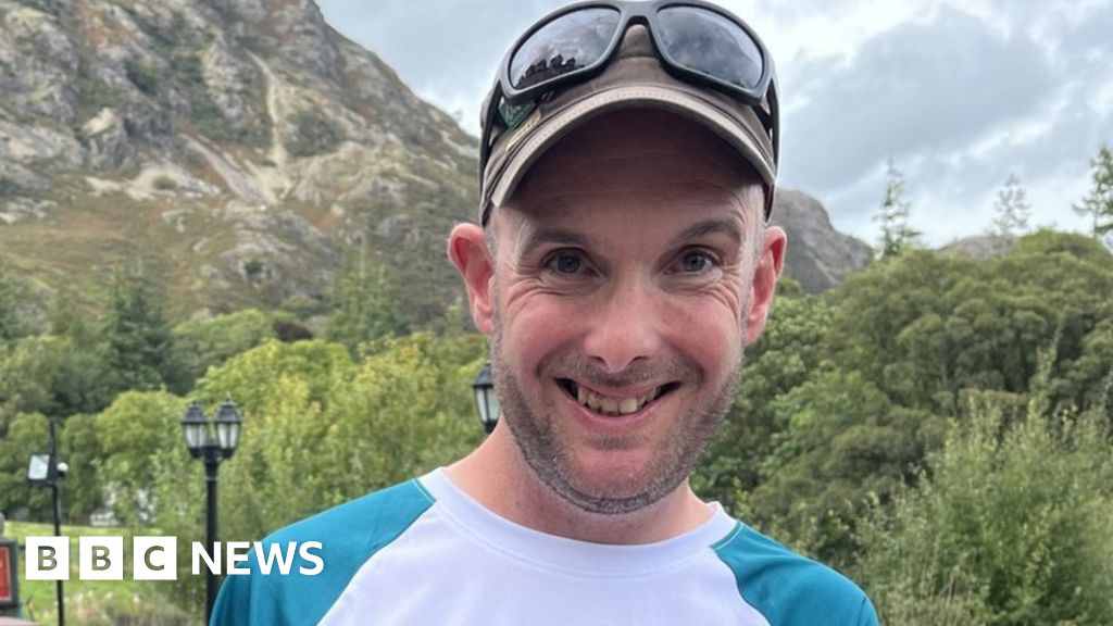 Lincolnshire man born with one kidney completes Wainwright peaks ...